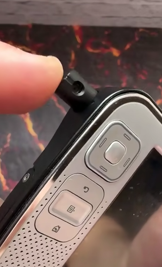 Telefony komórkowe z początku XXI wieku - Memy.pl