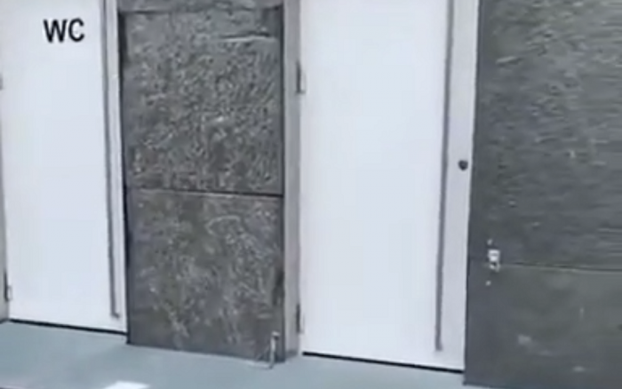 Oryginalna toaleta - Memy.pl